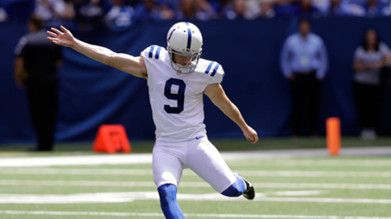 Lions sign P Jeff Locke and T Emmett Cleary