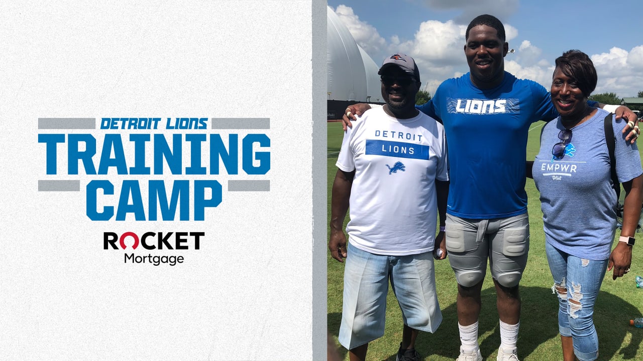 Strong's family showing him love in his return to Texas