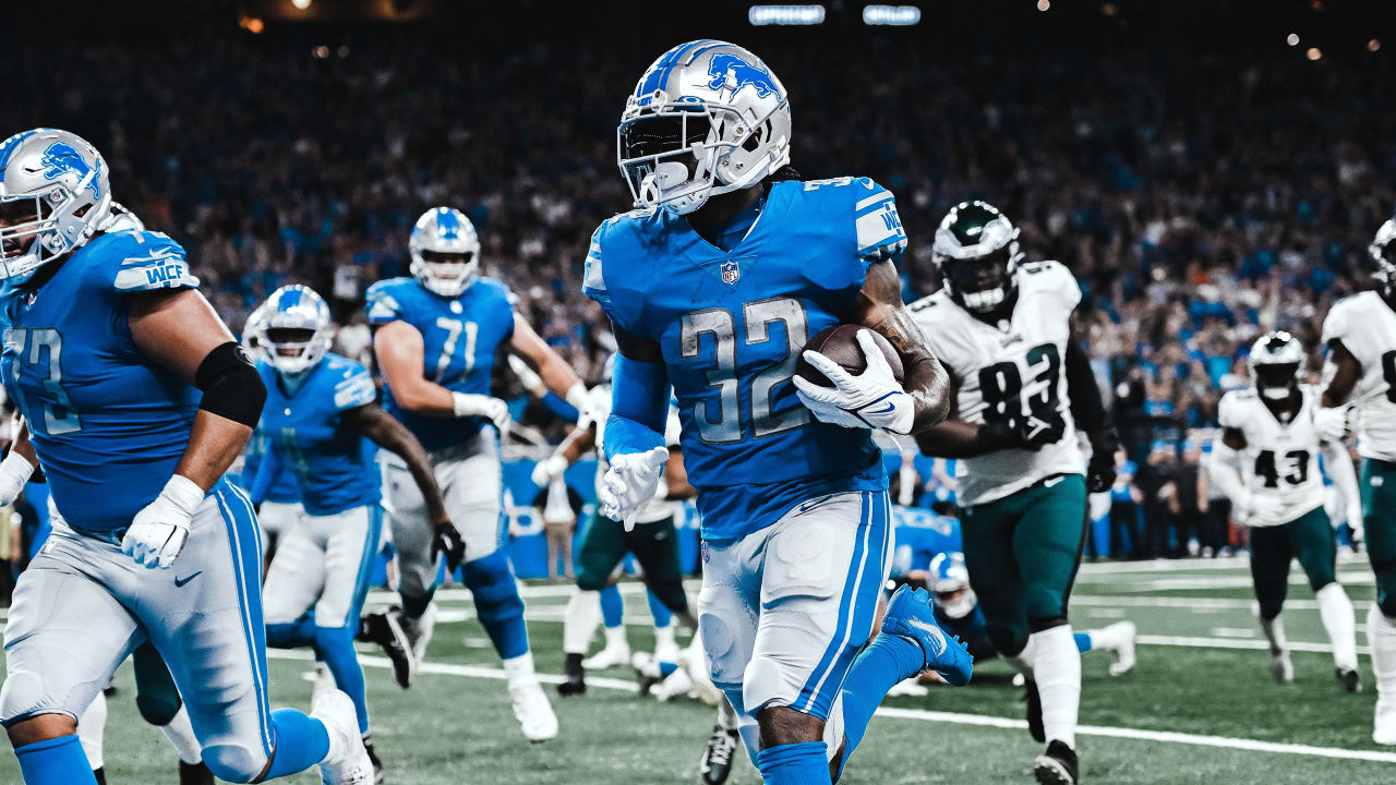 HIGHLIGHT: Swift gets the edge on fourth-down TD run