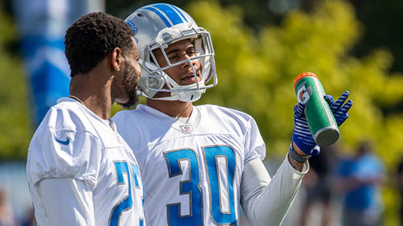 Rookie Tabor learning a lot from Slay