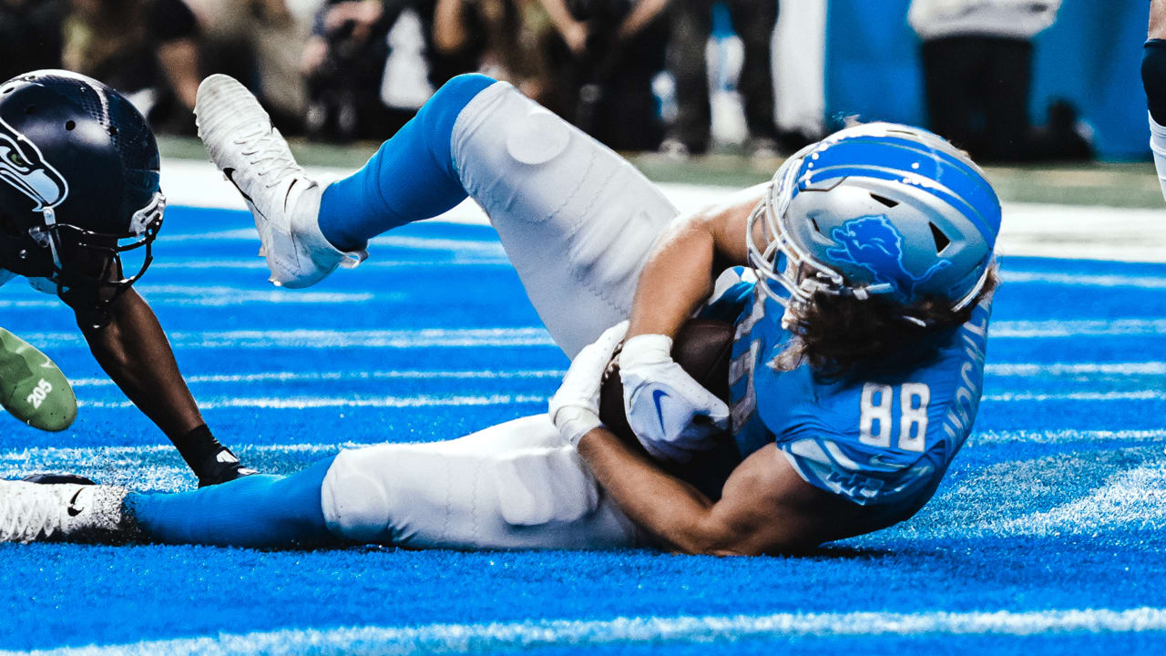 HIGHLIGHT: Goff and Hockenson connect for successful two-point conversion