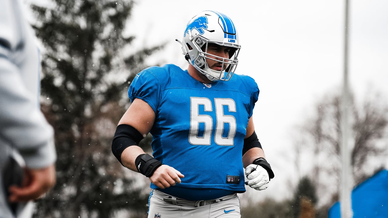 Detroit Lions re-sign OL Ross Pierschbacher