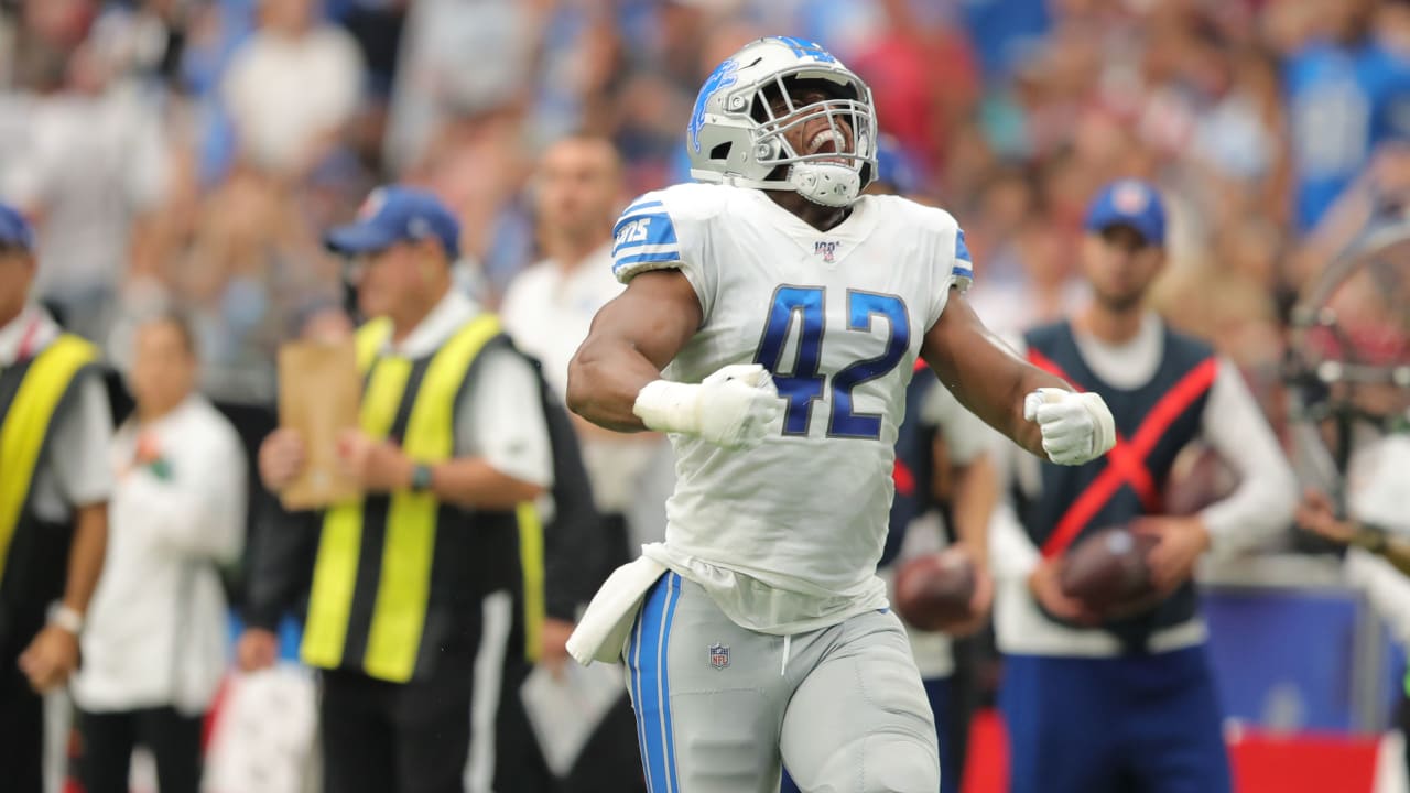 HIGHLIGHT: Kennard drops Kyler Murray for major loss on sack