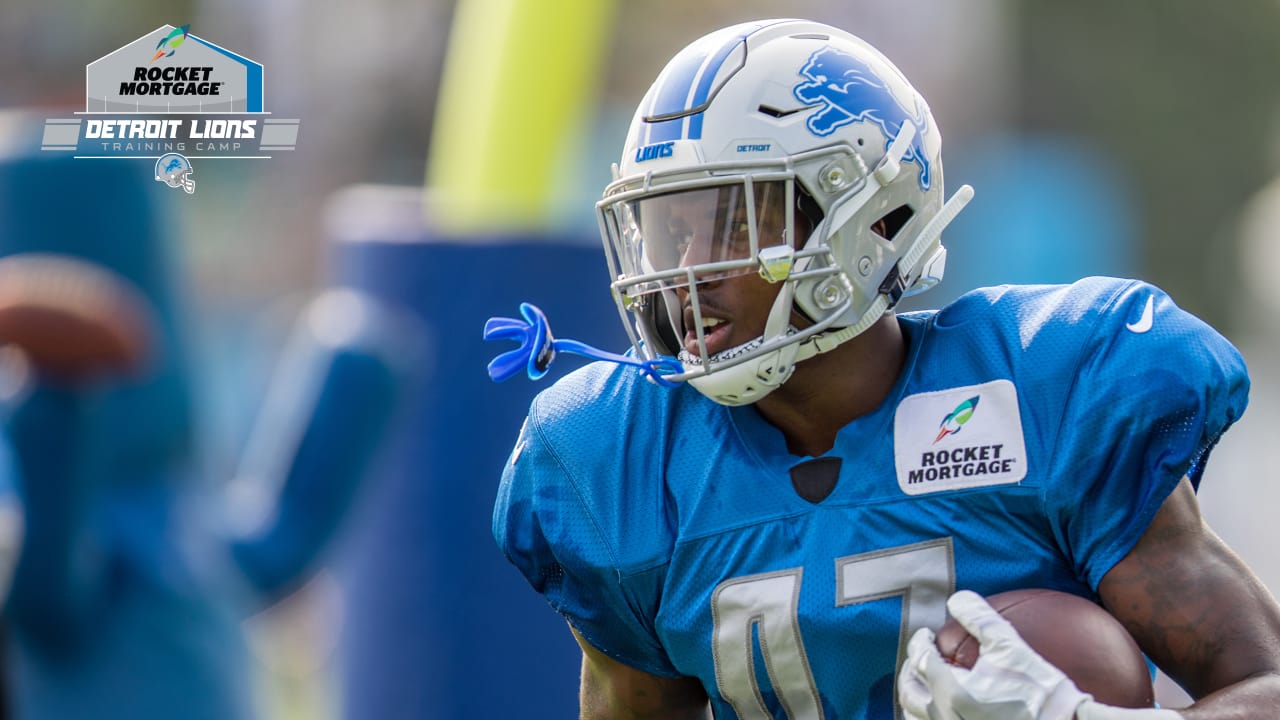 Walker learning from Quin, other veteran defensive backs