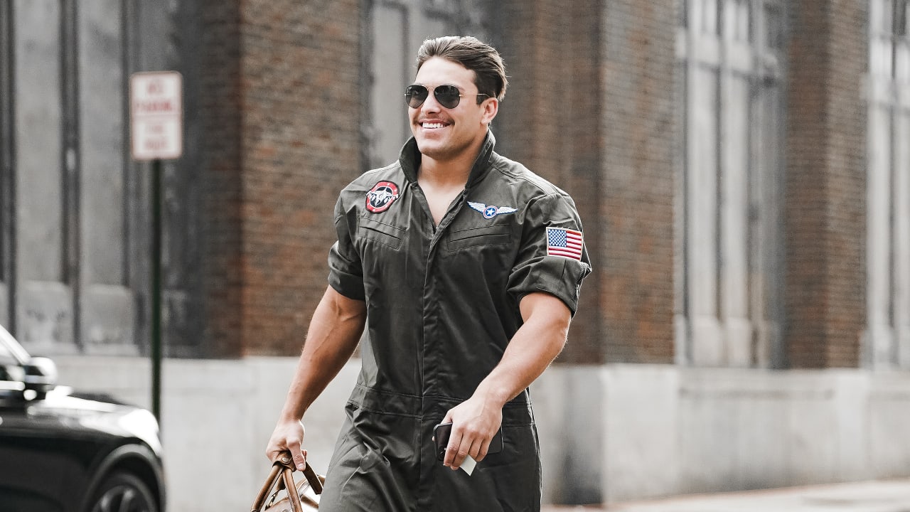 Lions vs. Dolphins Week 8 arrival photos