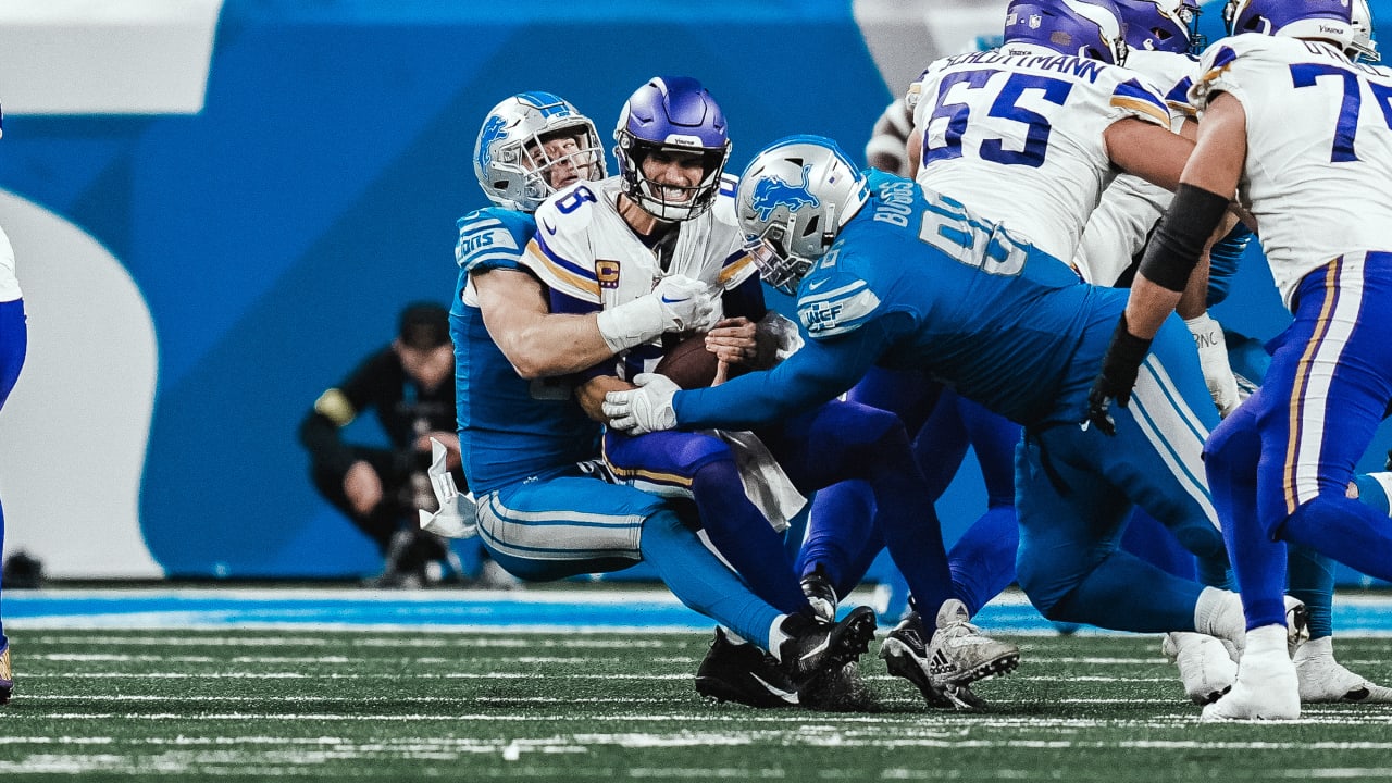 HIGHLIGHT: Hutchinson brushes off Vikings' lineman for powerful sack of Cousins