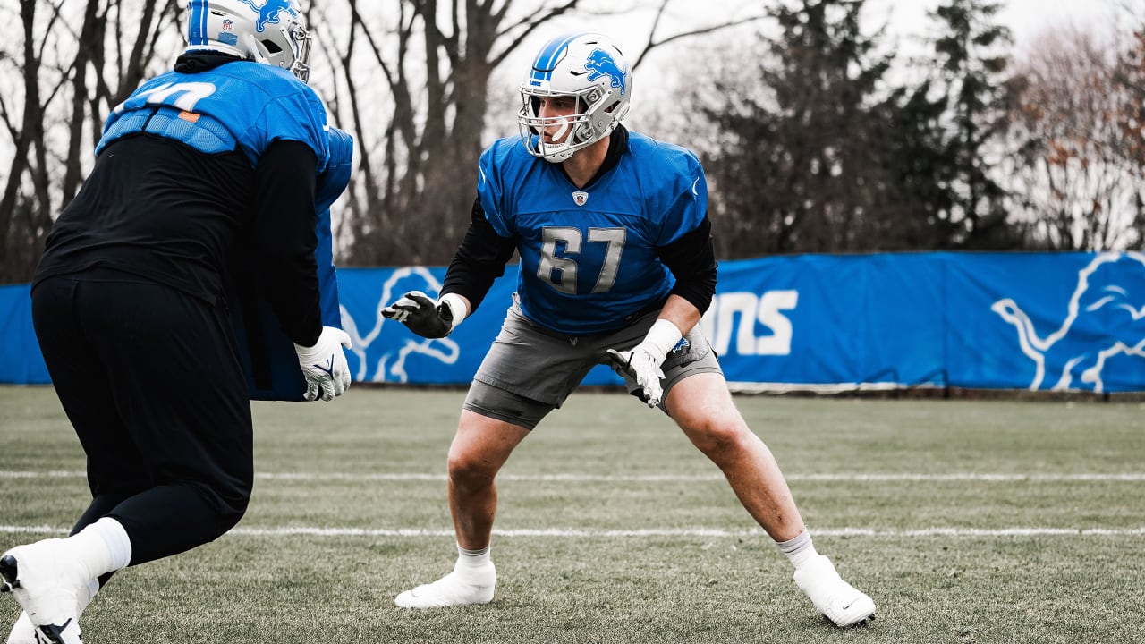 Detroit Lions re-sign T Matt Nelson