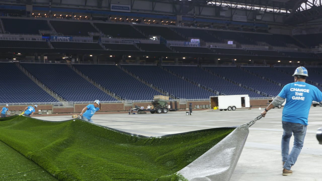 Ford Field rolling out new FieldTurf surface