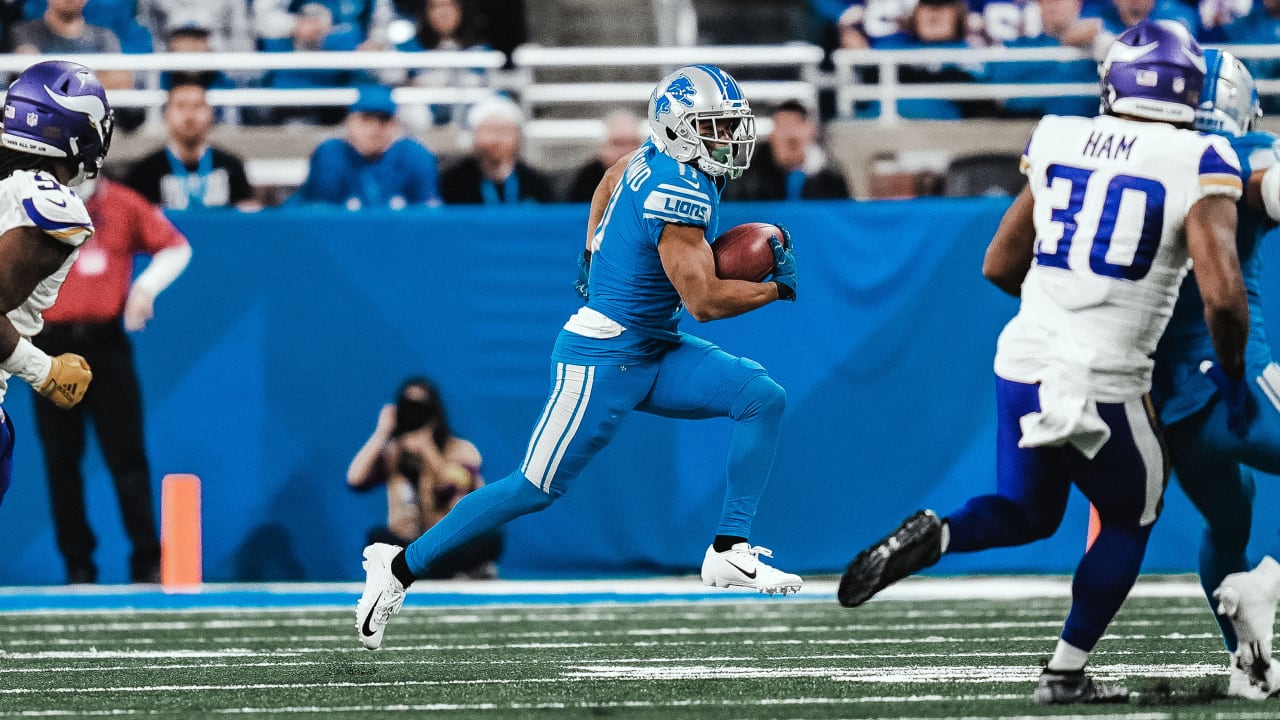 HIGHLIGHT: Raymond sets offense up with 35-yard punt return