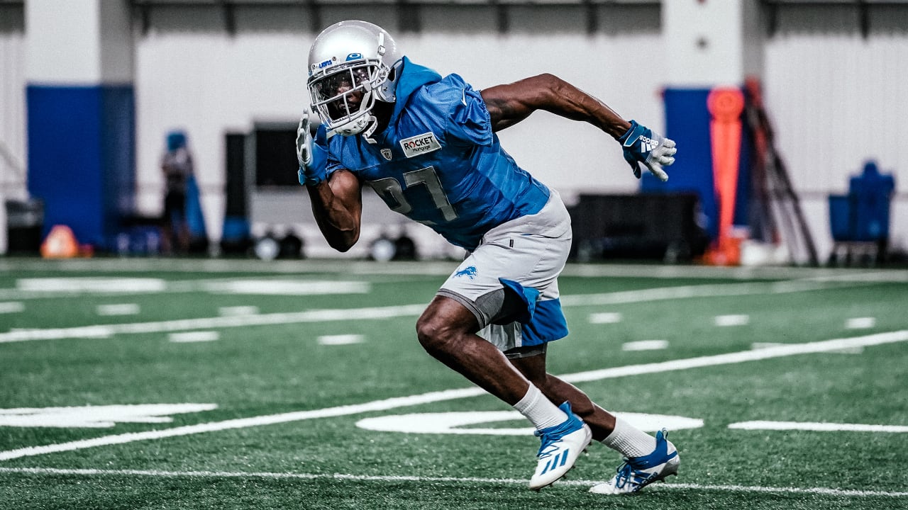 Lions announce roster moves