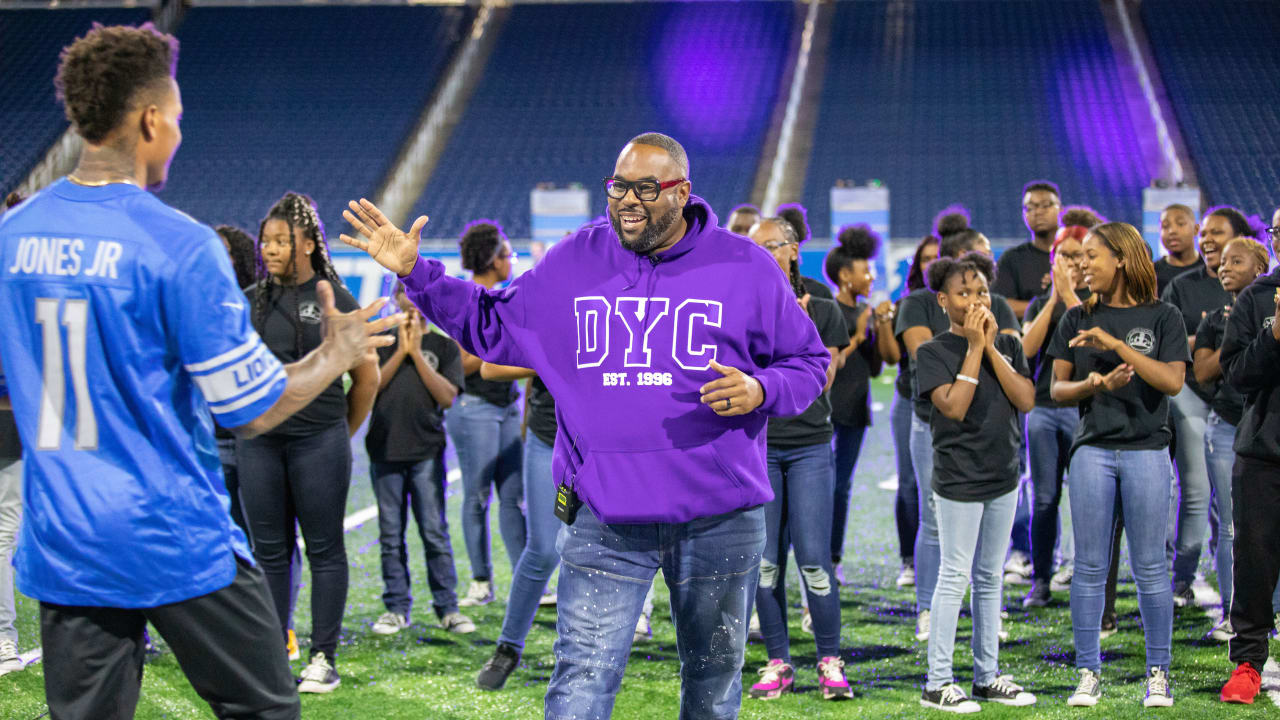 Marvin Jones Jr. surprises Detroit Youth Choir from AGT