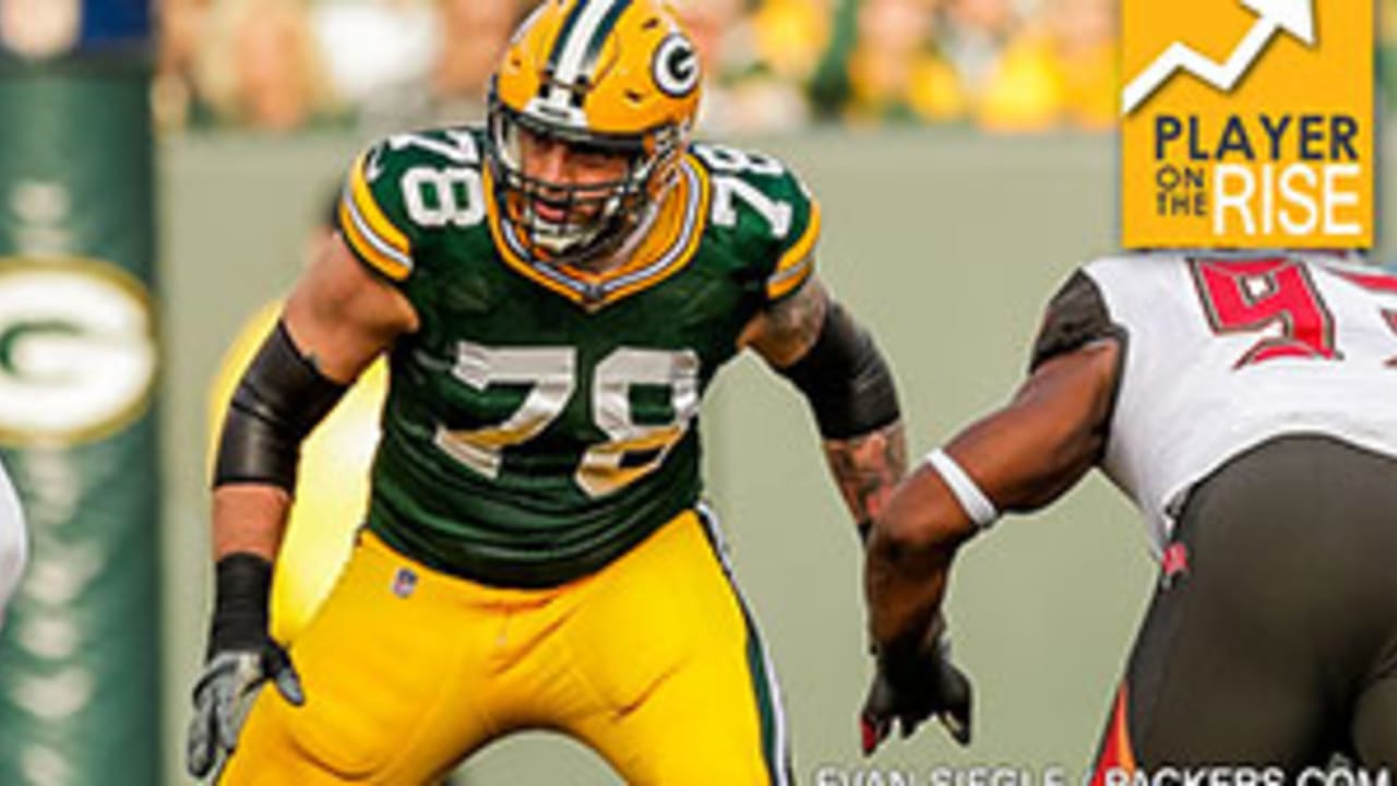 Jason Spriggs settles into new home at right tackle