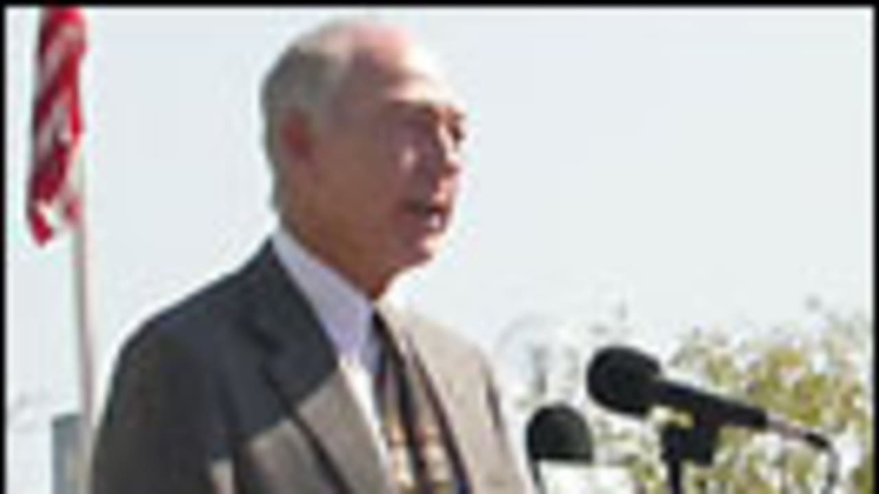 Starr Honored For Greatness On And Off Field