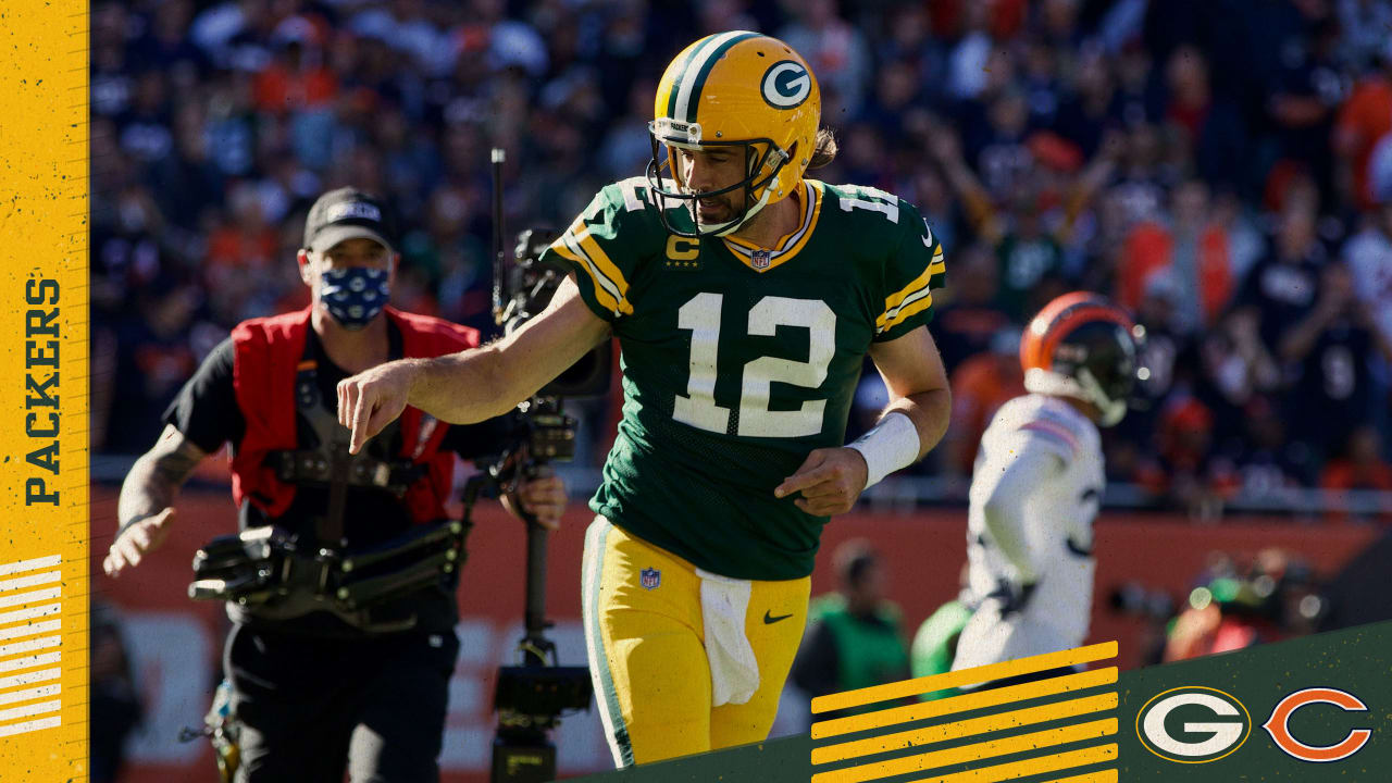 BIG PLAY: Aaron Rodgers rushes for a 6-yard touchdown | Packers vs. Bears