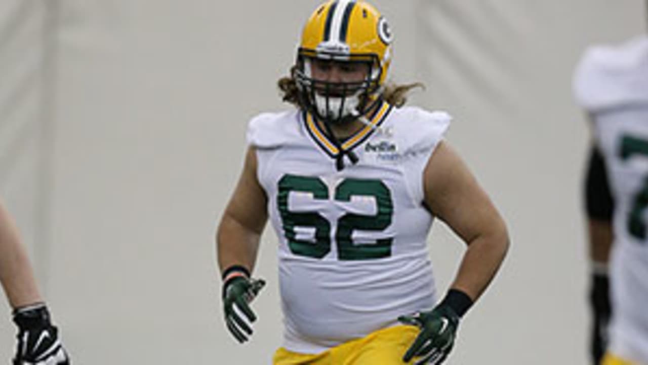 Packers sign local center Kyle Steuck