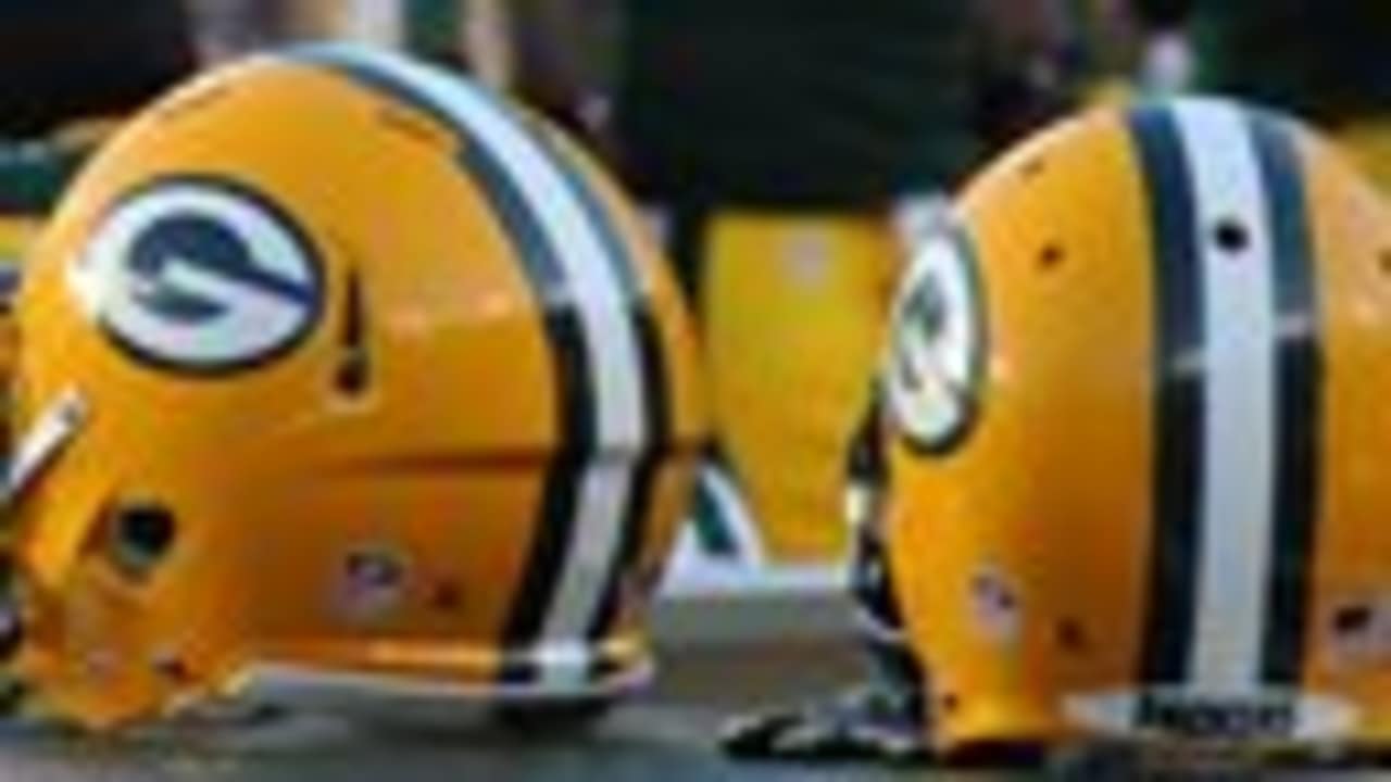 Packers retain eight practice-squad players