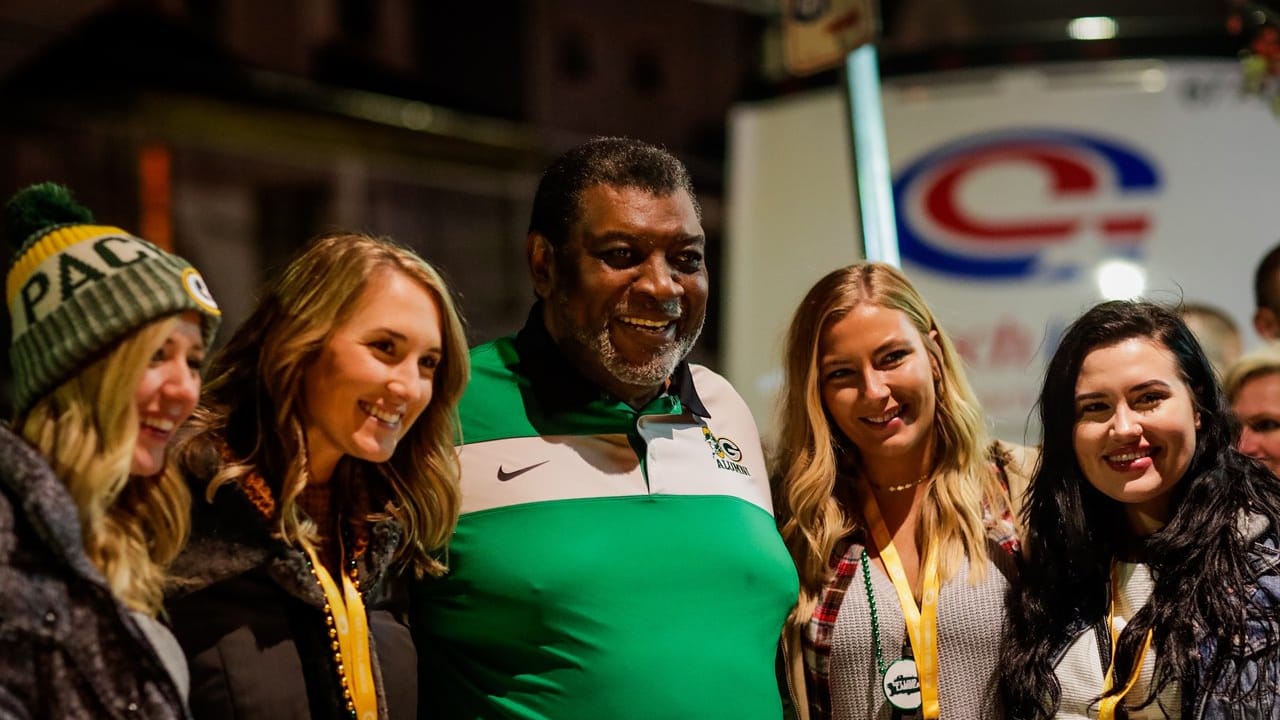 Photos: Pittsburgh Packers fans meet up