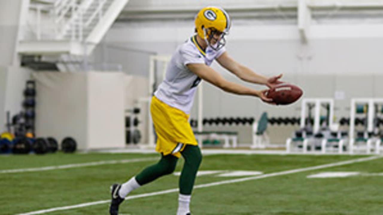 Rookie punter JK Scott has eventful first day in Green Bay