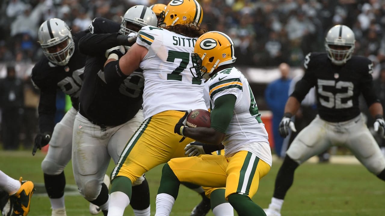 Shots from Sunday: Packers vs. Raiders
