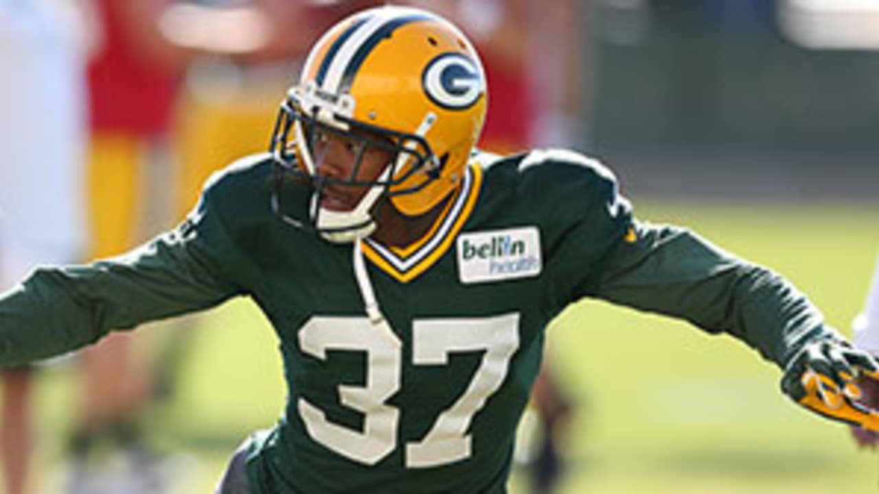 Sam Shields taking leadership role in stride