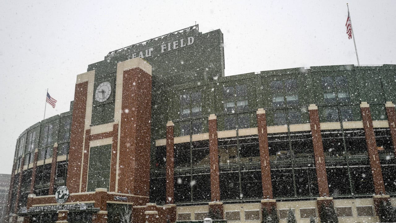Lambeau Field preparing for Sunday's NFC Championship Game