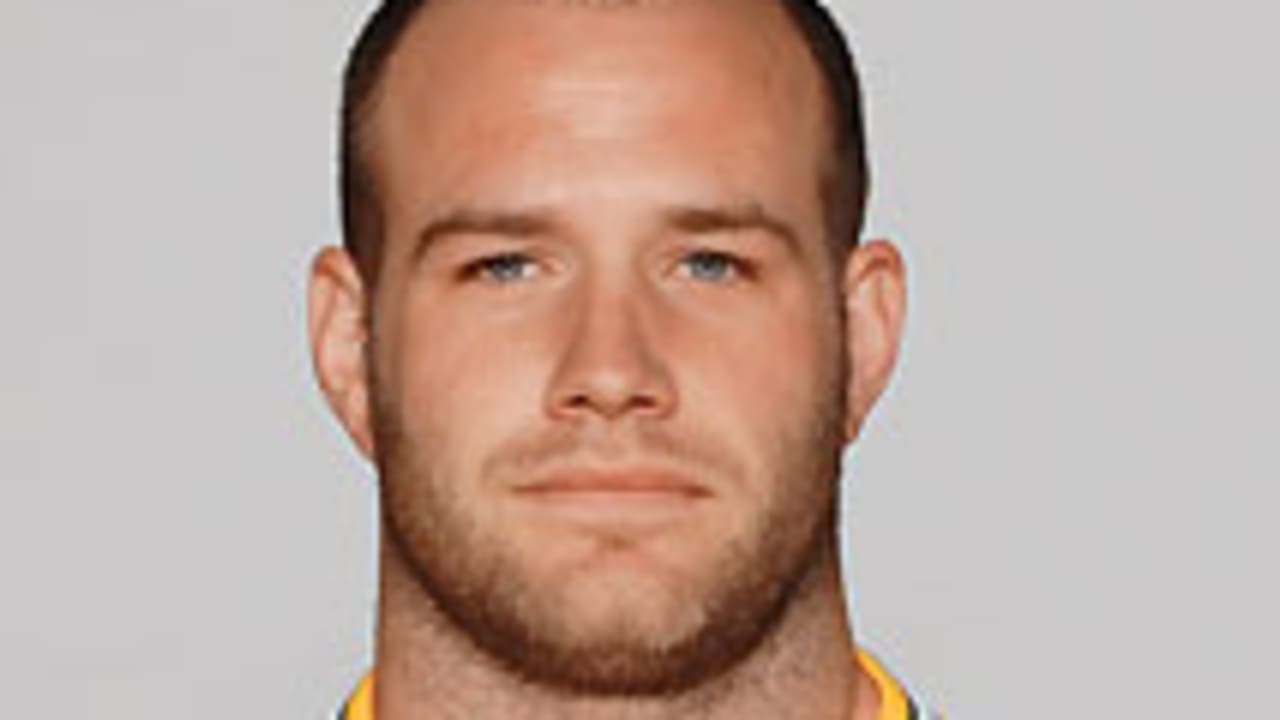 Green Bay Signs Alcorn