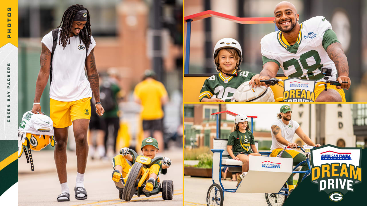 Photos: Packers ride in style to training camp practice at Ray Nitschke ...