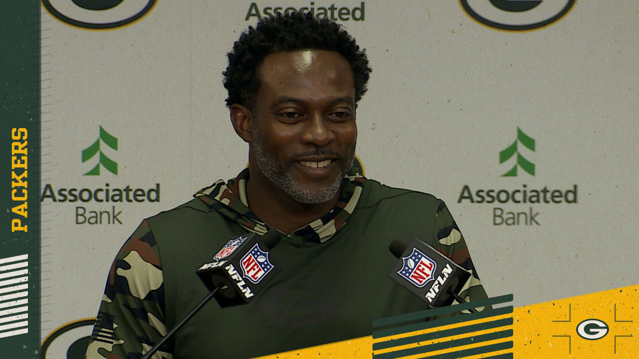 Drayton discusses the challenge of playing inside U.S. Bank Stadium