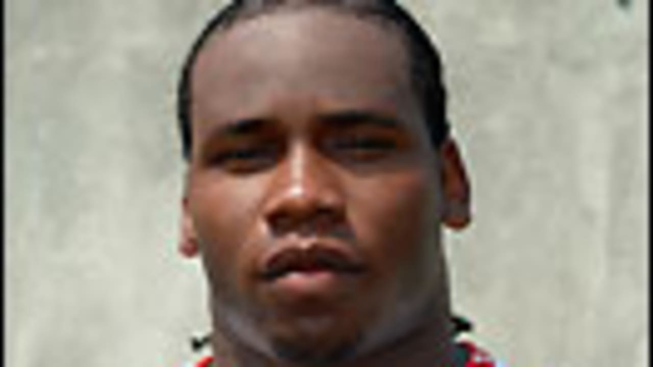 Williams Provides Versatility On D-Line