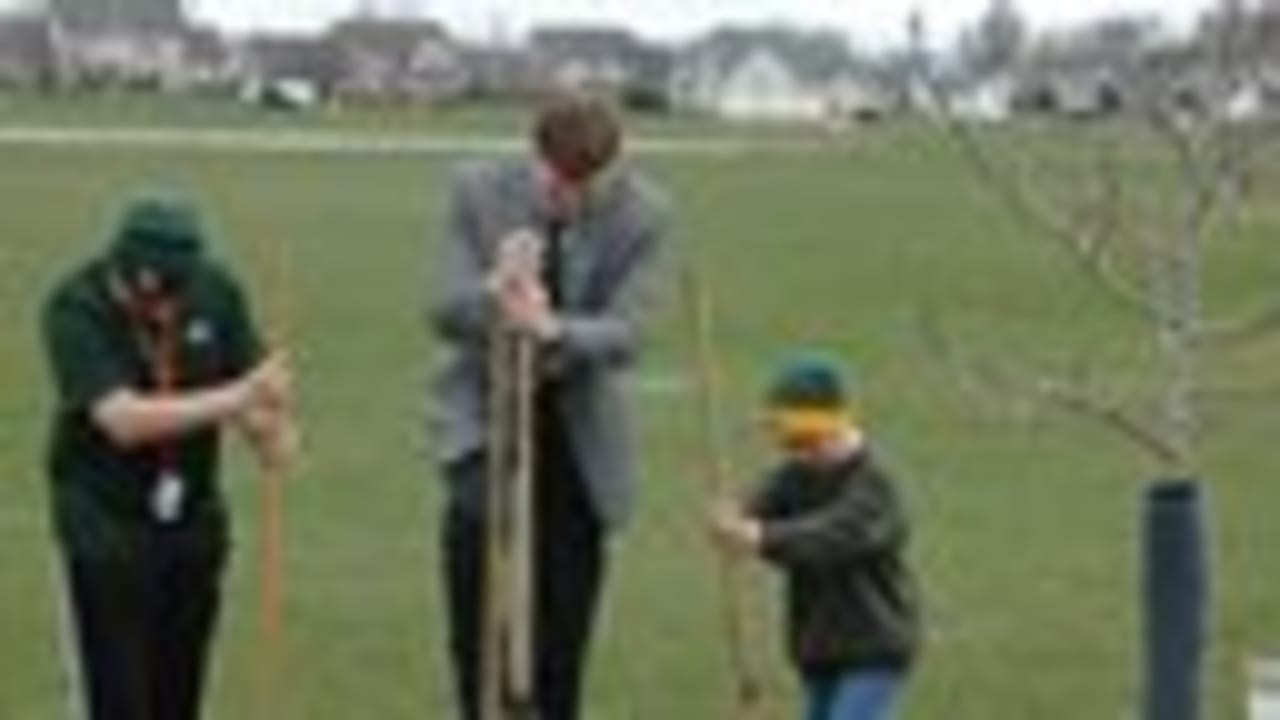 Program helps 'green up' Red Smith Park