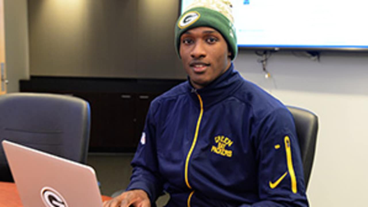 What's Damarious Randall's pre-game playlist? Read his chat