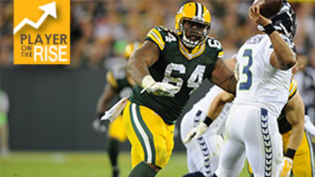 Mike Pennel becoming fixture on defense