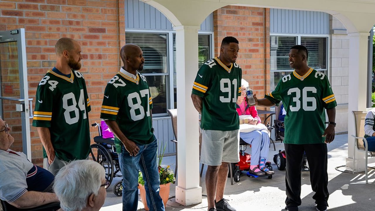 Tailgate Tour makes first stop