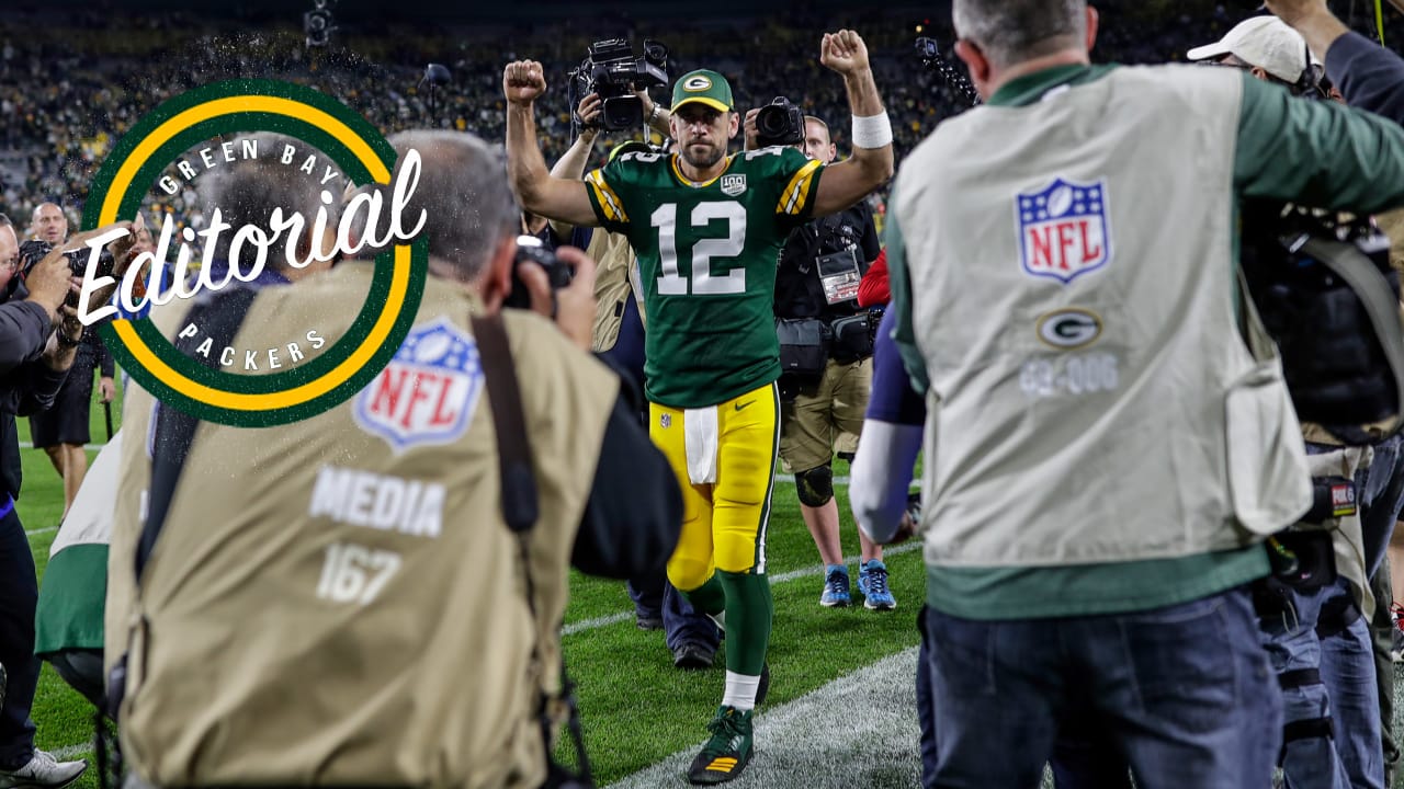 Aaron Rodgers provides his definitions of leader and teammate