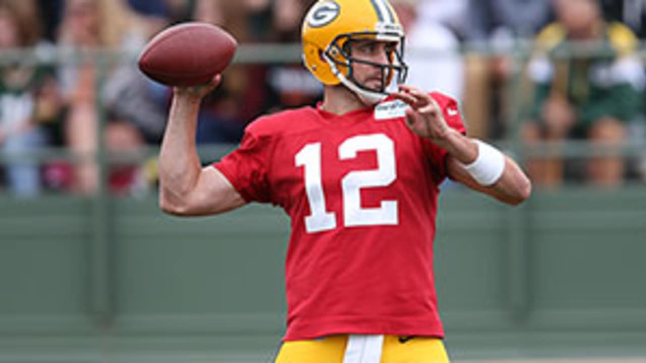 Aaron Rodgers calls for young WRs to 'make the jump' and 'play faster'