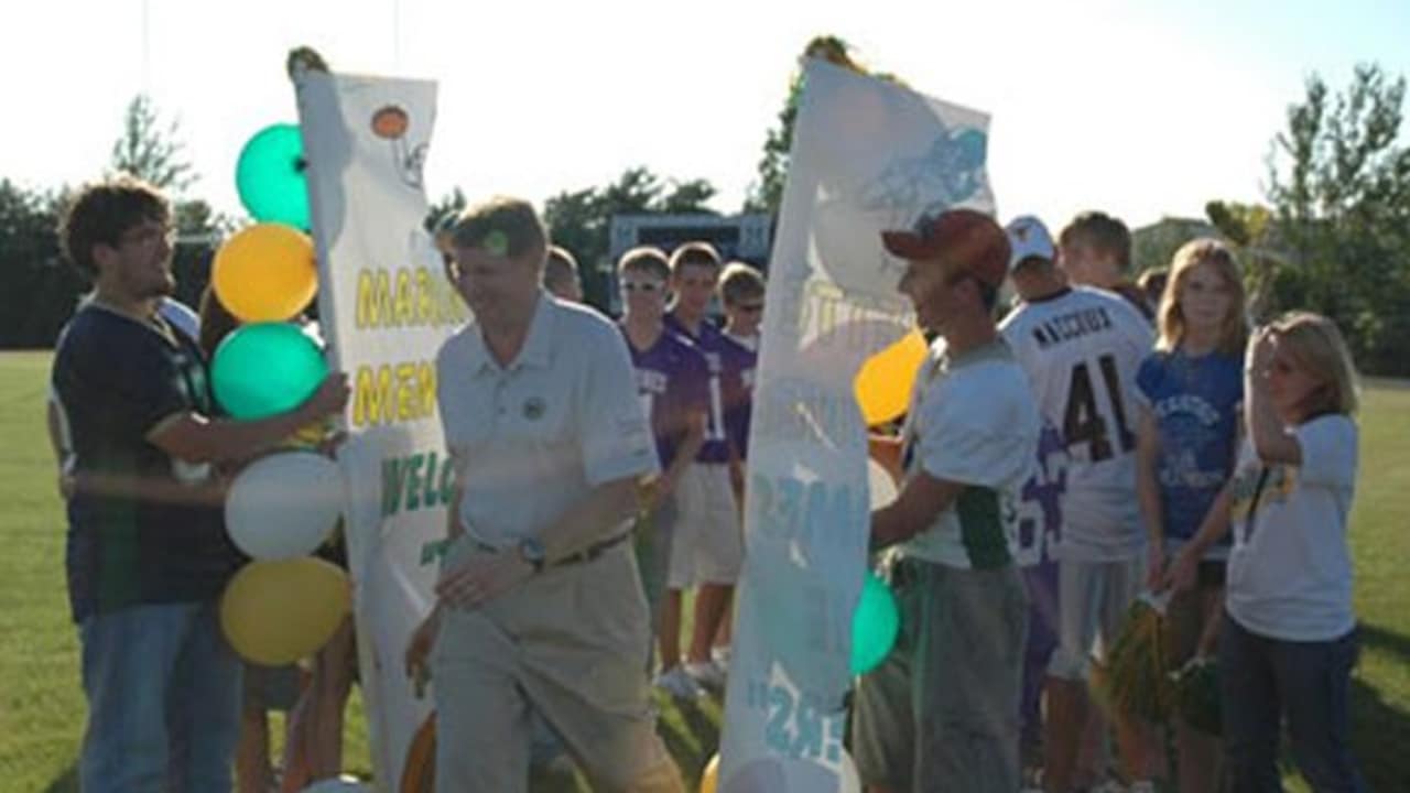 Packers Tailgate Tour - Tailgate Party in Marinette to Support Red Cross