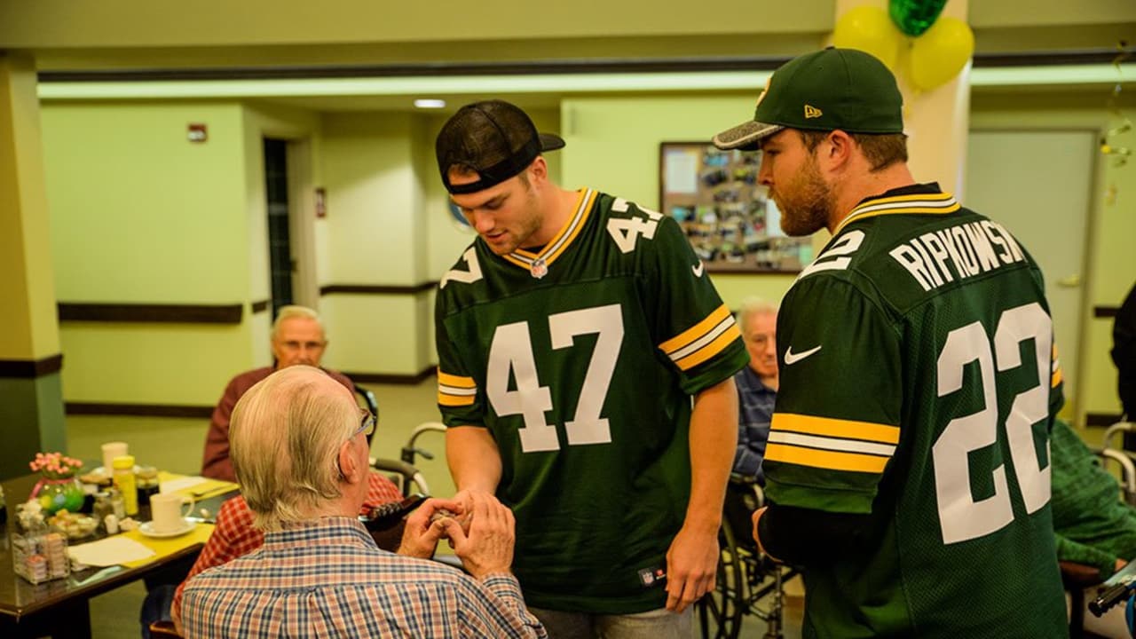 Tailgate Tour starts Friday off at The Bluffs