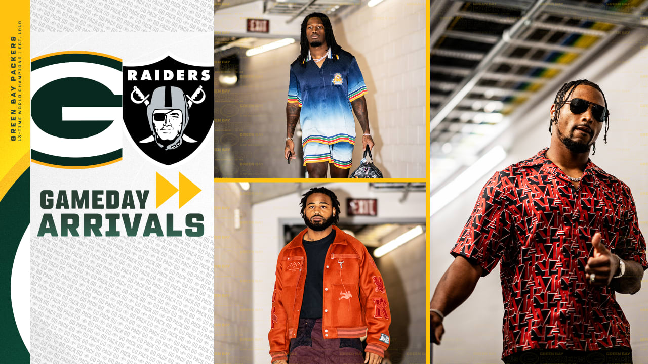 Arrival Photos: Packers walk into stadium for Monday Night Football in ...