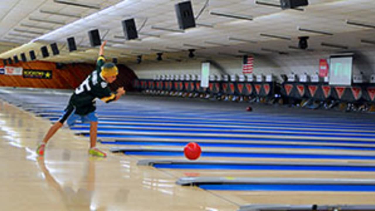 Packers Give Back celebrity bowling event set for June 8