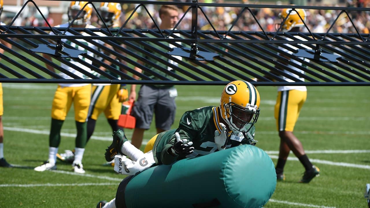 Packers endure hot practice at Nitschke Field (Aug. 15)