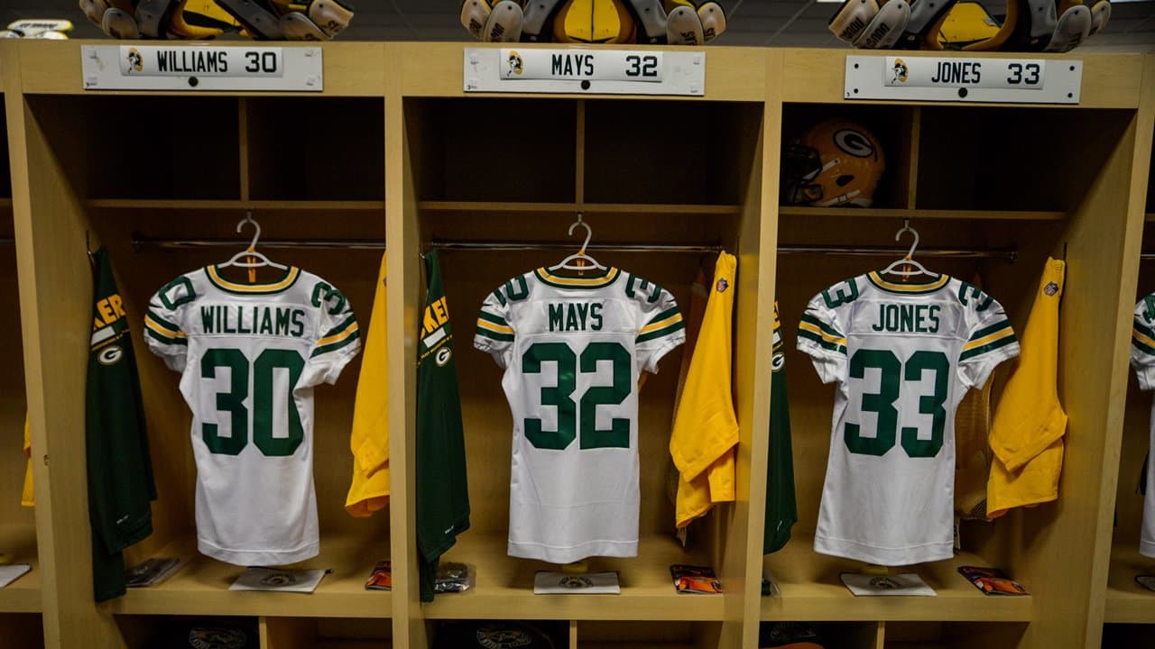 Inside the Packers' locker room in Denver