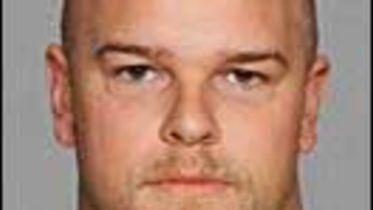 Packers Sign DE Tomich To Active Roster, OT Humphrey To Practice Squad