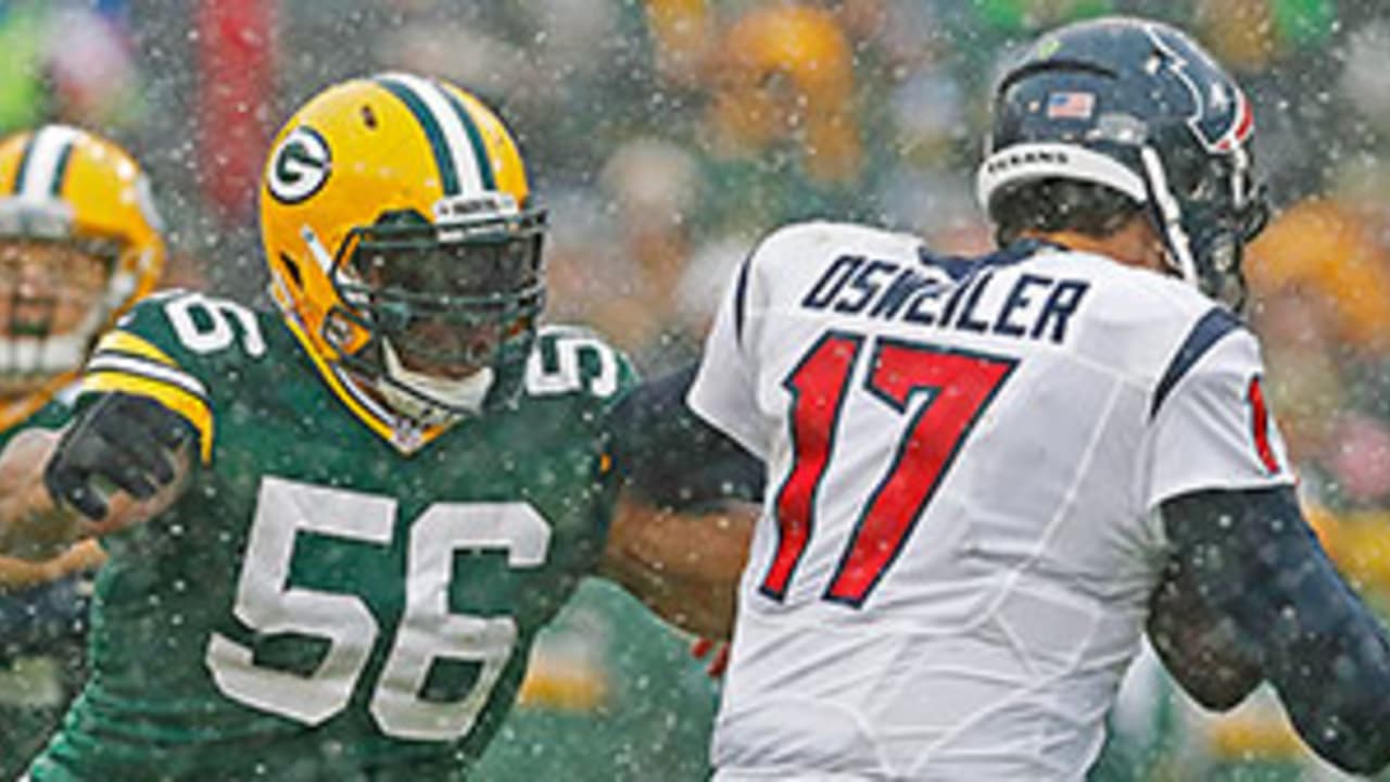 Julius Peppers reaches fifth all-time in sacks
