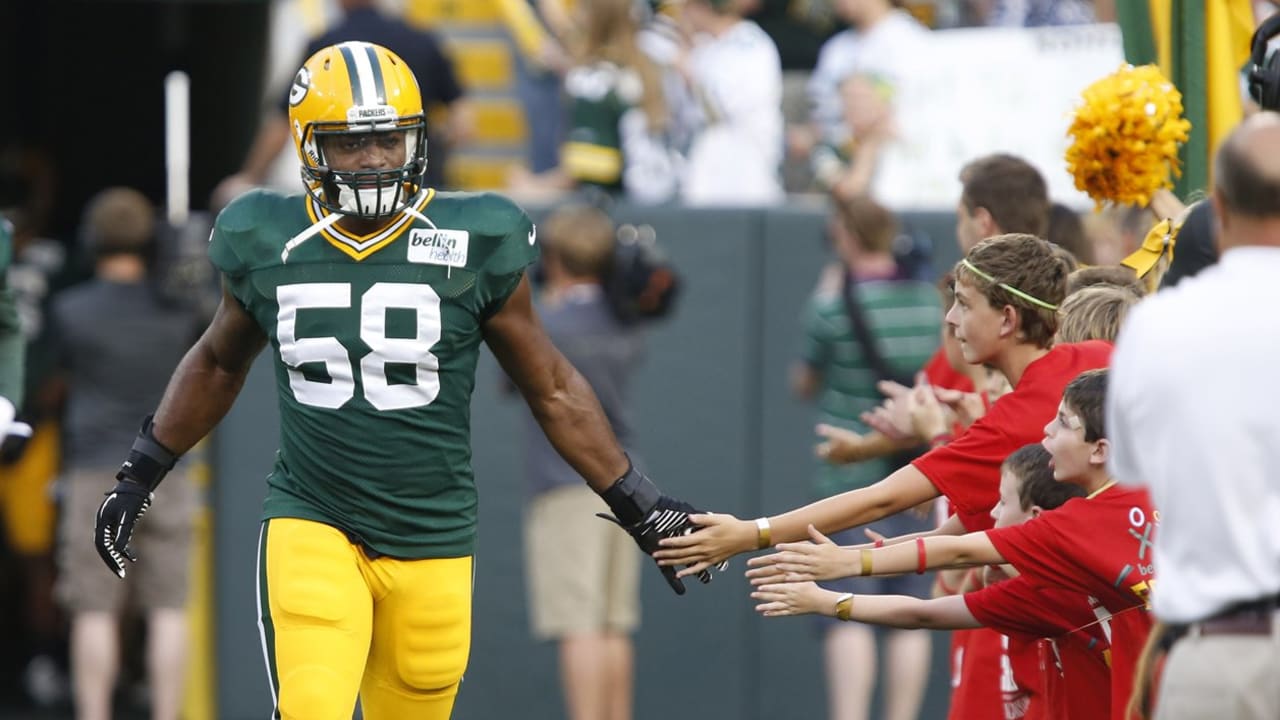 2014 in photos: LB Sam Barrington