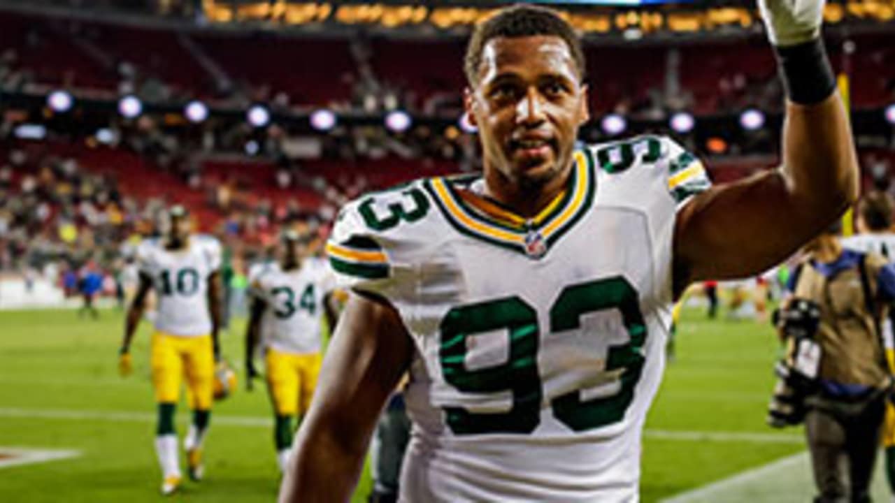 Reggie Gilbert looks to seize opportunity at linebacker