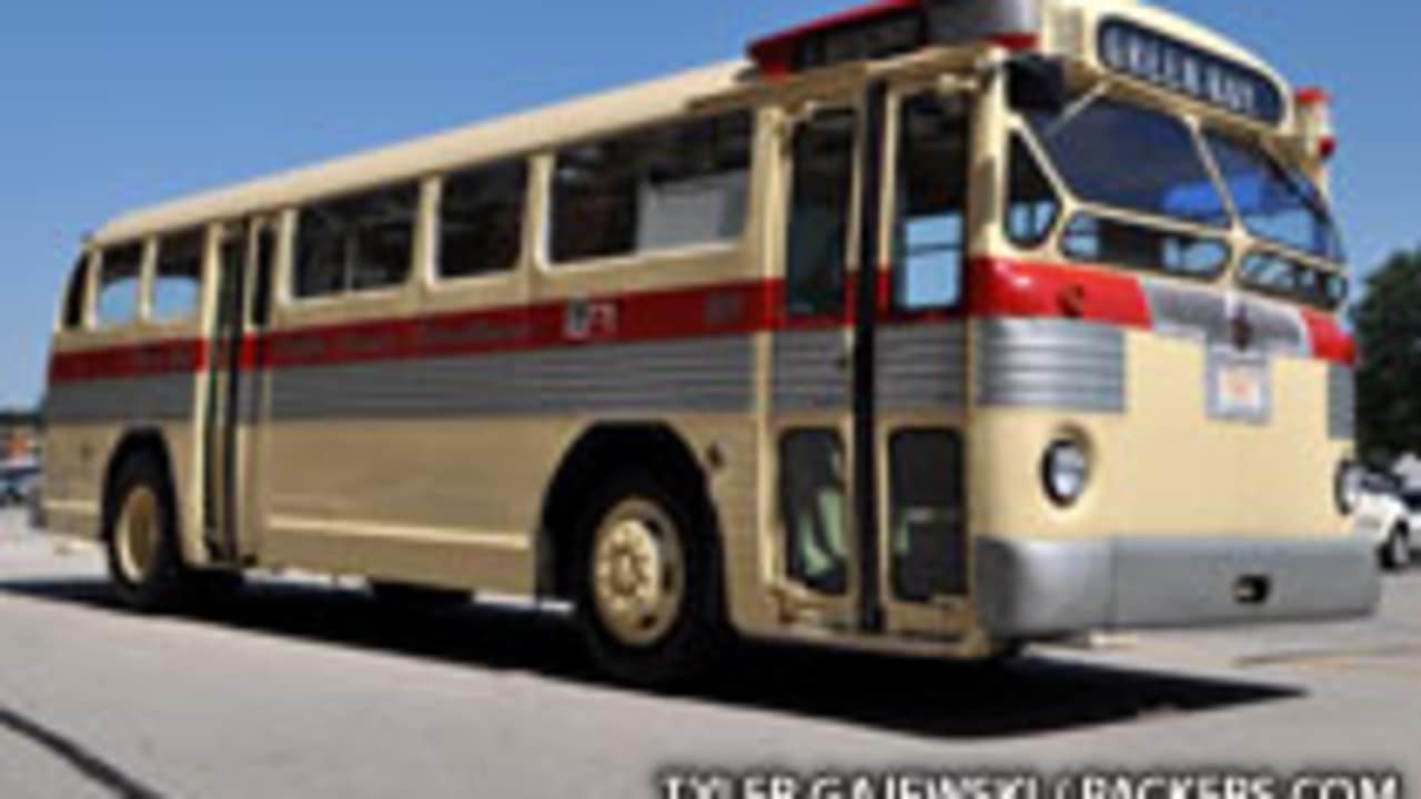 Packers, Metro team for free bus service
