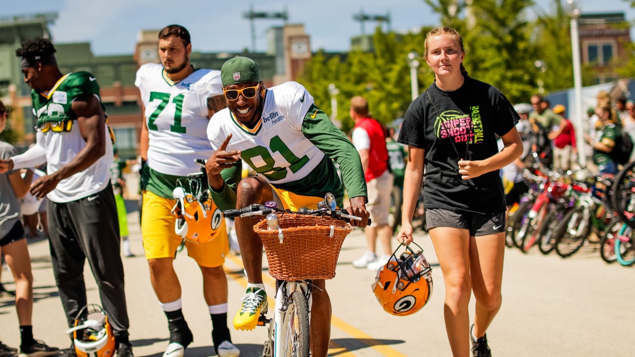 Packers ride bikes one last time in 2019