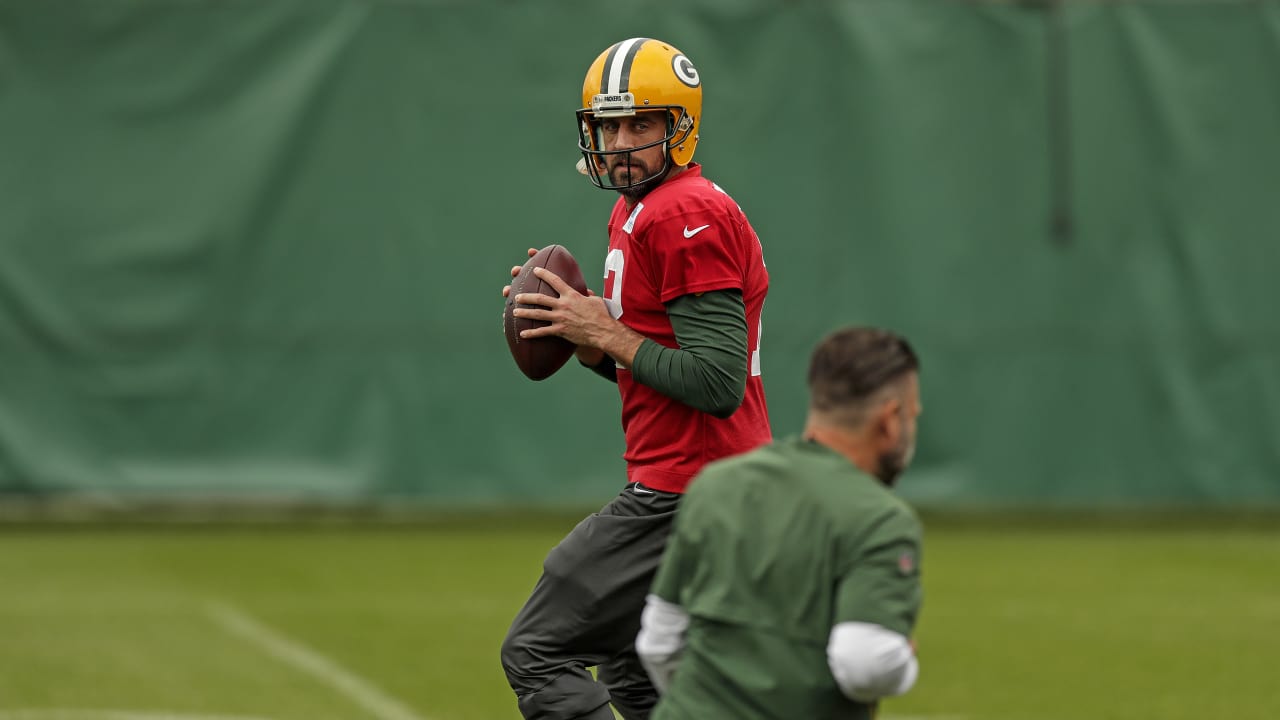 Aaron Rodgers, Packers return to the practice field