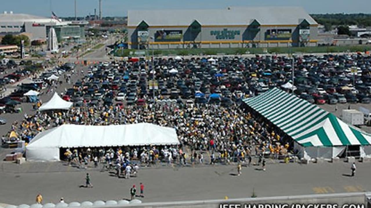 Packers Partners Tailgate For 'Family Night'