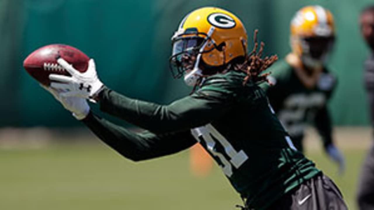 Packers fans lend Davon House a ride to Green Bay